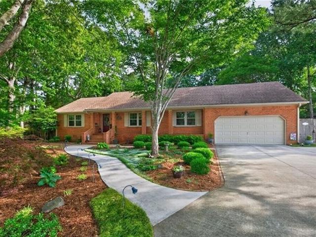 2000 Bay Breeze Ct, Virginia Beach, VA 23454