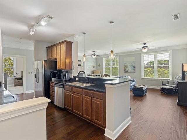 2000 Belle Isle Ave Unit 301, Mount Pleasant, SC 29464