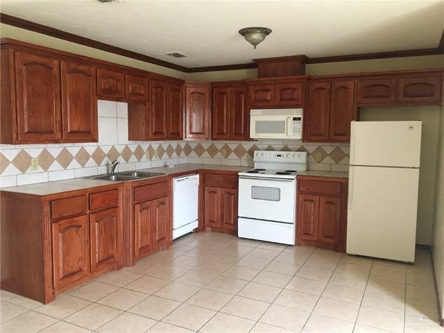 2000 Circle Drive 3