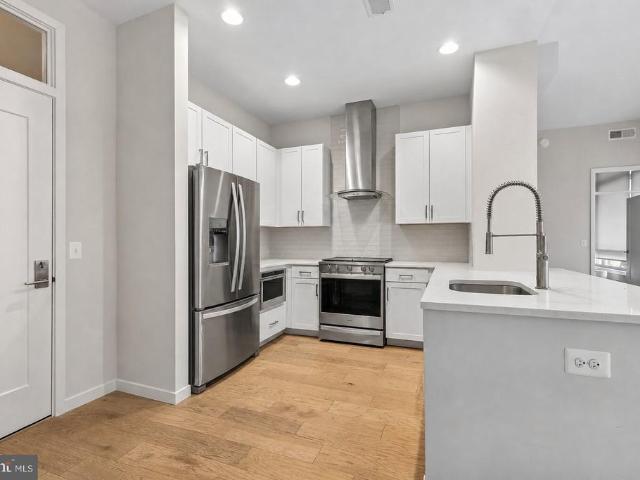 2000 Clarendon Boulevard # 203