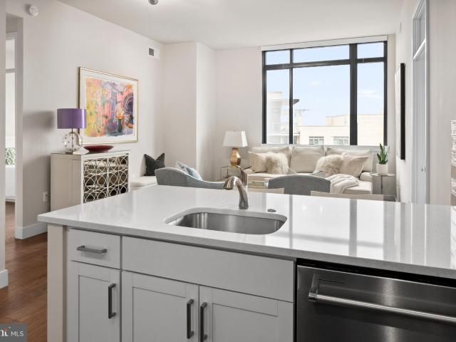 2000 Clarendon Blvd, Unit 504, Arlington, VA 22201 | MLS #VAAR2071