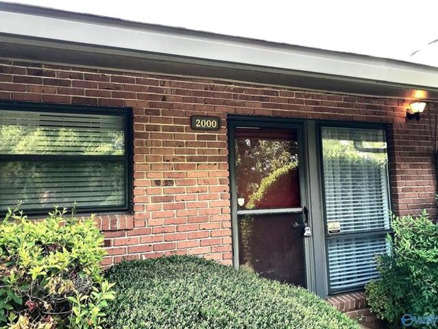 2000 Colony Dr SW, Huntsville, AL 35802
