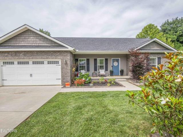 2000 Country Brook Ln, Knoxville, TN 37921