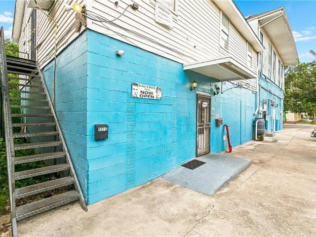 2000 Dumaine Street