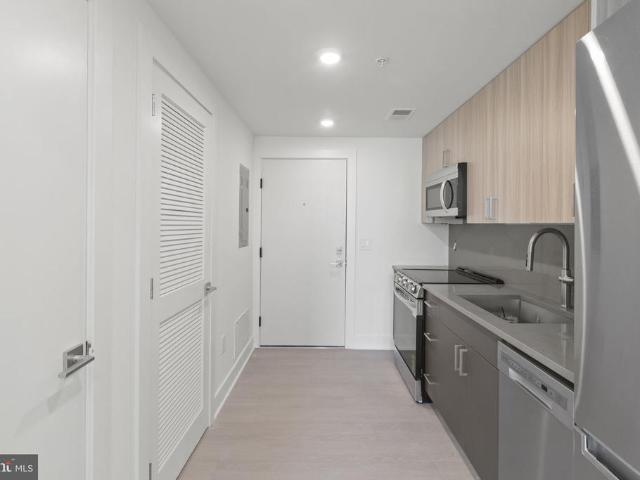 2000 Dreer Street # 304