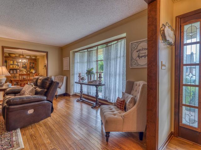 2000 Greenbrier Drive