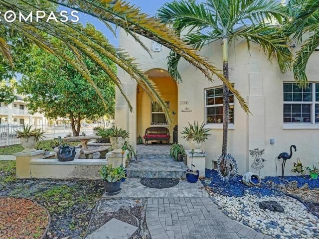 2000 Jackson St, Hollywood, FL