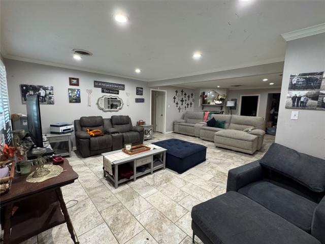 2000 Kirk Drive