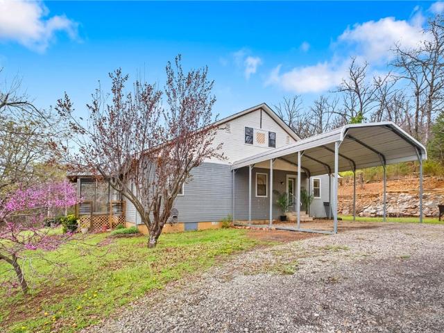 2000 Lakeshore Lane