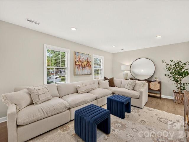 2000 Lawton Bluff Road