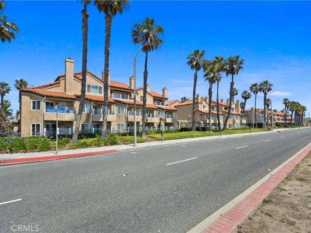 2000 Pacific Coast Hwy 308