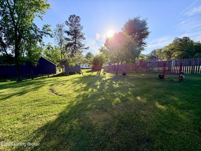2000 Pear Valley Dr