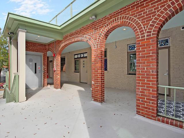 2000 Reynolds Avenue 204