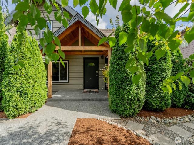 2000 th Ave NE, Kenmore, WA 98028 | MLS #2501 | Compass