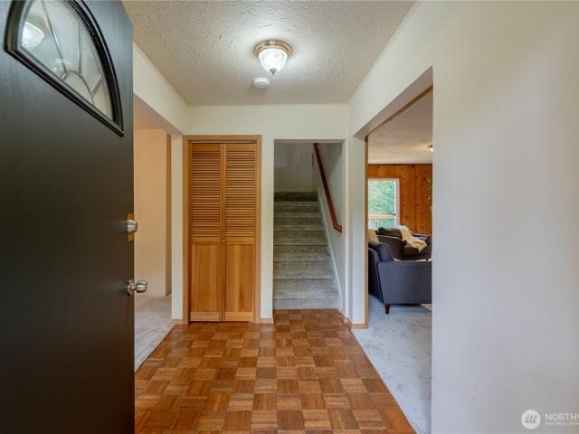 2000 th Avenue NE
