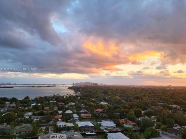 2000 Towerside Terrace #Ph6, Miami, FL 33138