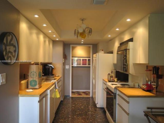 2000 Towerside Terrace #506 Miami, FL 33138