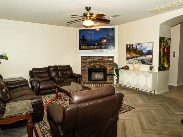 2000 Uvalde Dr, Forney, TX 75126