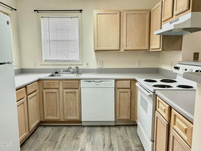 2000 University Woods Road 102