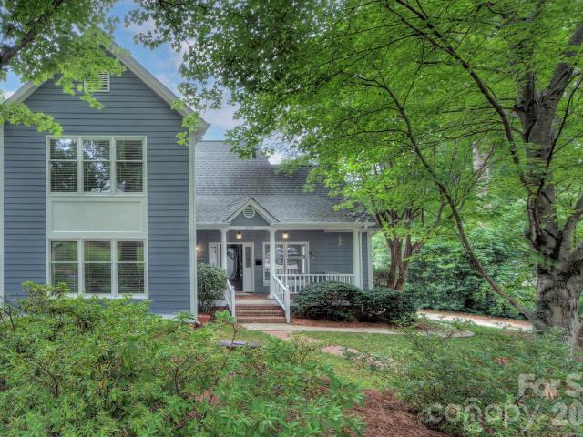 2000 Victorian Place