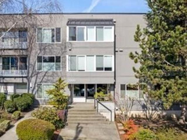 2000 W Barrett St Apt 205, Seattle, WA 98199