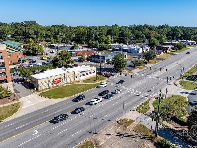 2000 W Broad Street