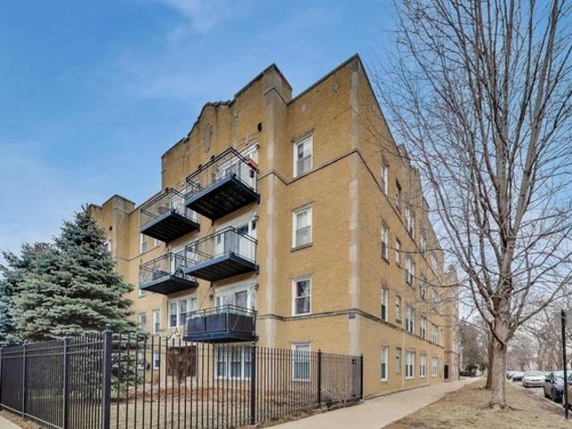 2000 W Greenleaf Ave Unit 1, Chicago, IL 60645