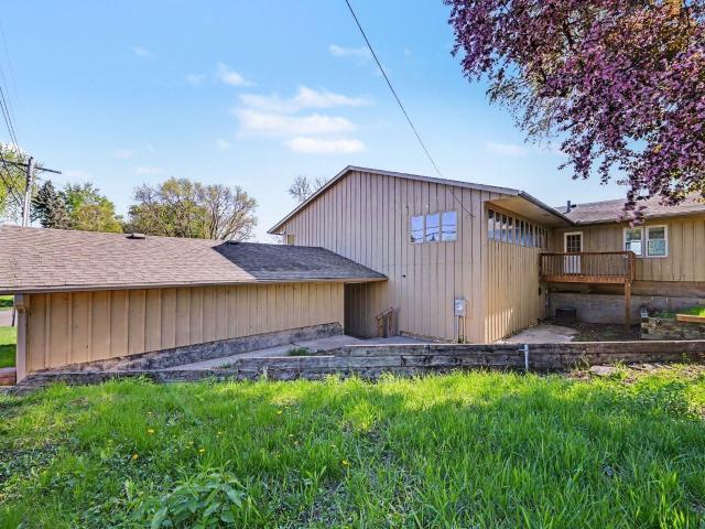 2000 Westview Drive