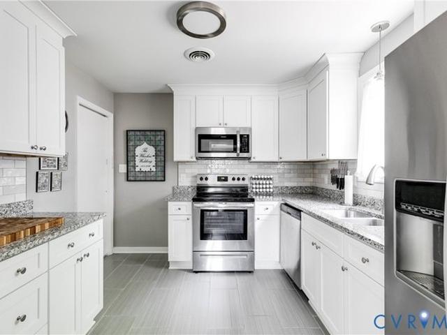 2000 Woodmont Dr, Chesterfield, VA 23235