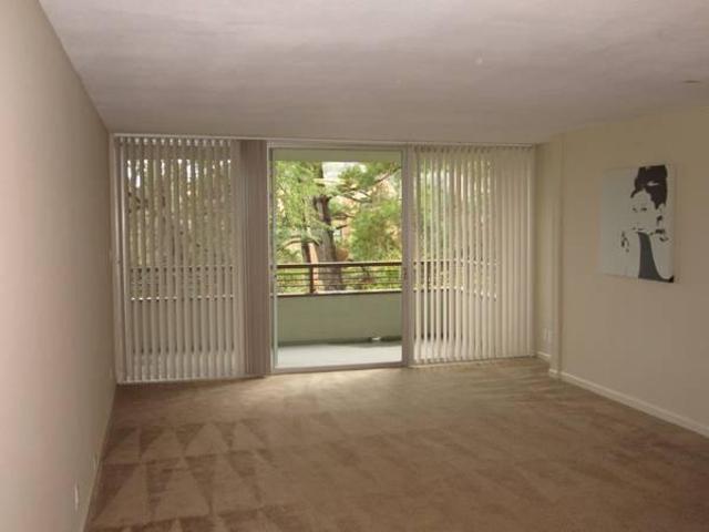 $2000 / 1br ✿Come See Whats Blooming At Davey Glen✿