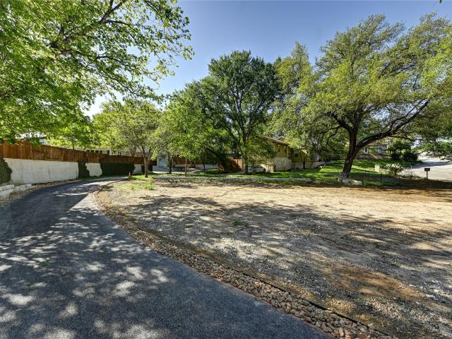 2000 2a Breeze Hollow, Austin, TX 78741 | MLS #2641