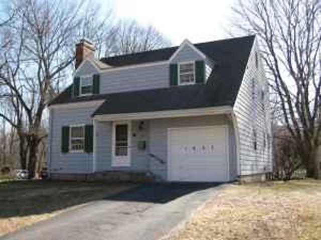 $2000 / 4br Riverfront Single Family 4 Bedroom 2 Bath House for Rent Farmington / Unionville