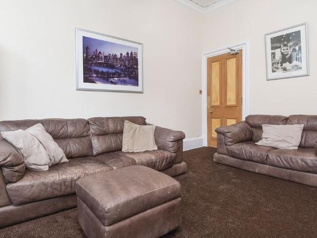2000L Marchmont Road, Edinburgh, EH9 1HA