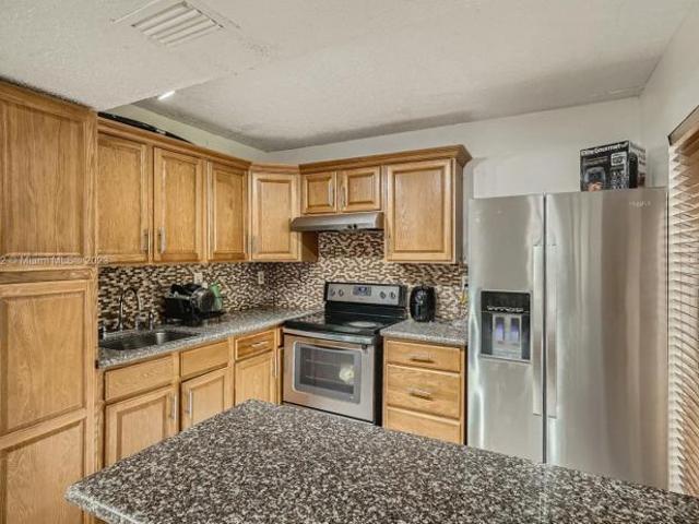 20015 3rd Ct NE #5, Miami, FL 33179