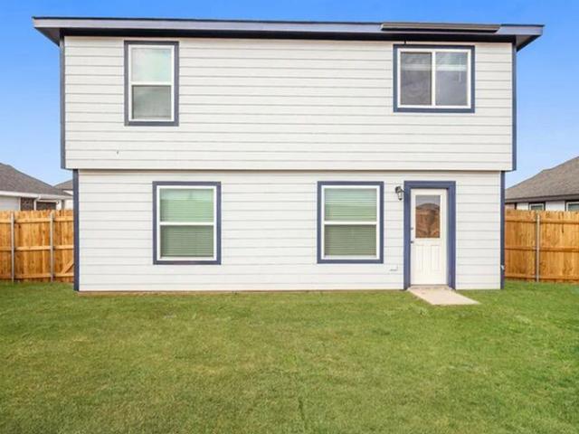 2001 Malus Way