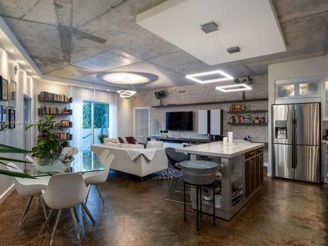 2001 Meridian Ave #323 Miami Beach, FL 33139