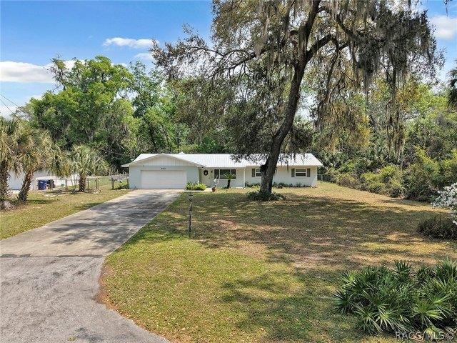 2001 NW 15th Ct, Crystal River, FL 34428