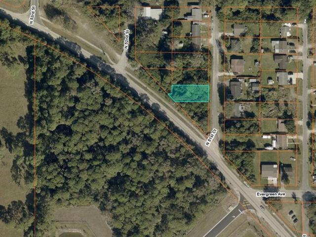 2001 N 51st Ct, Fort Pierce, FL 34947