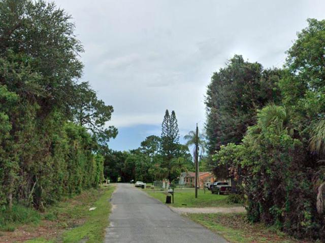 2001 N 51st Ct, Fort Pierce, FL 34947 | MLS #B26005 | Compass