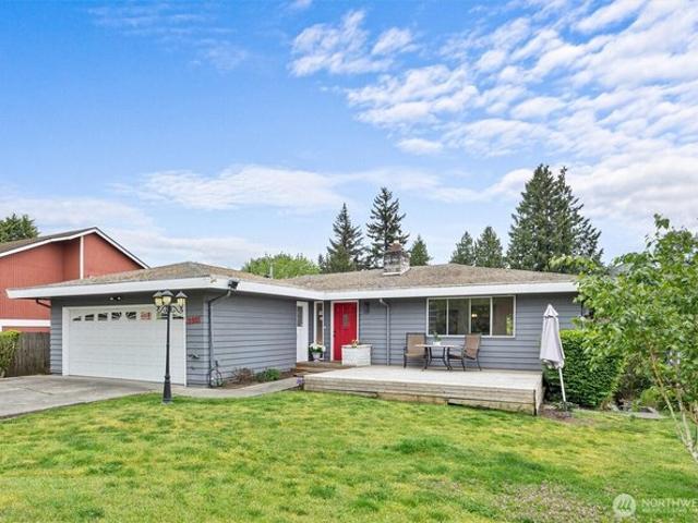 2001 NE 12th St, Renton, WA 98056