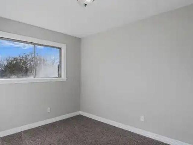 2001 Normand Avenue