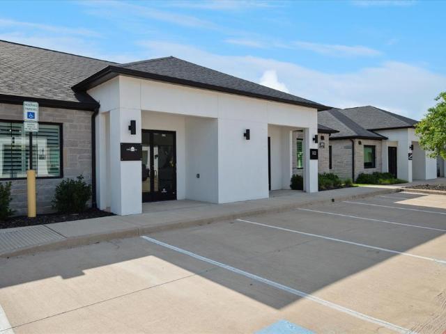 2001 Auburn Hills Parkway # 303