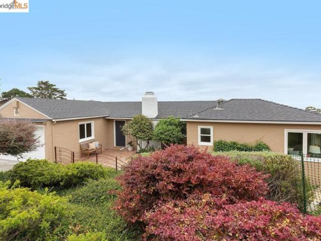 2001 Asilomar Dr, Oakland, CA 94611