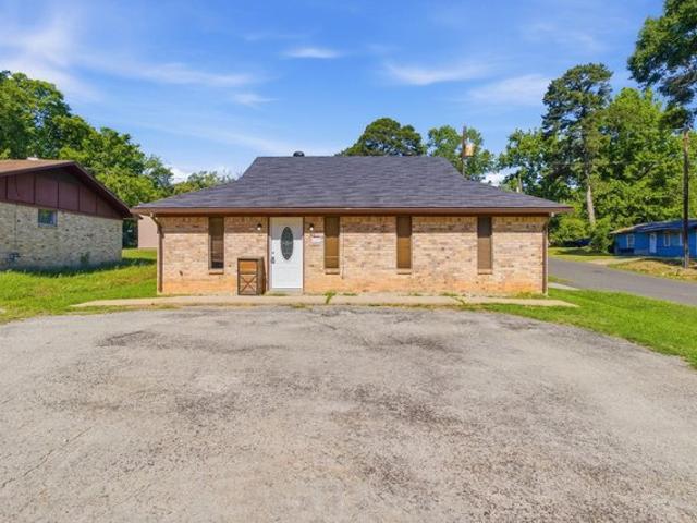2001 Bomar St, Marshall, TX 75670