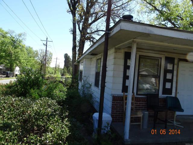 2001 Brown Street