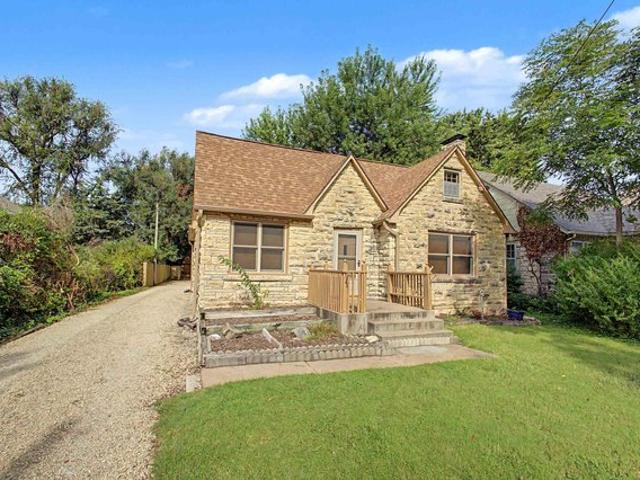 2001 Casement Rd, Manhattan, KS 66502