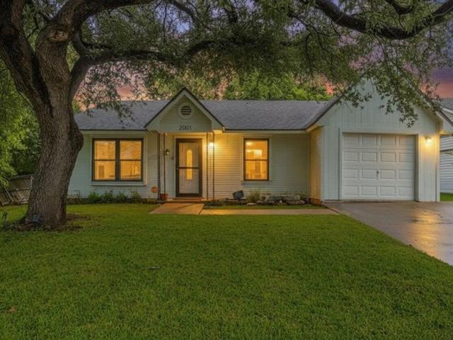 2001 Century Dr, Waco, TX 76712