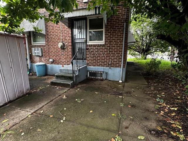 2001 E Cheltenham Avenue