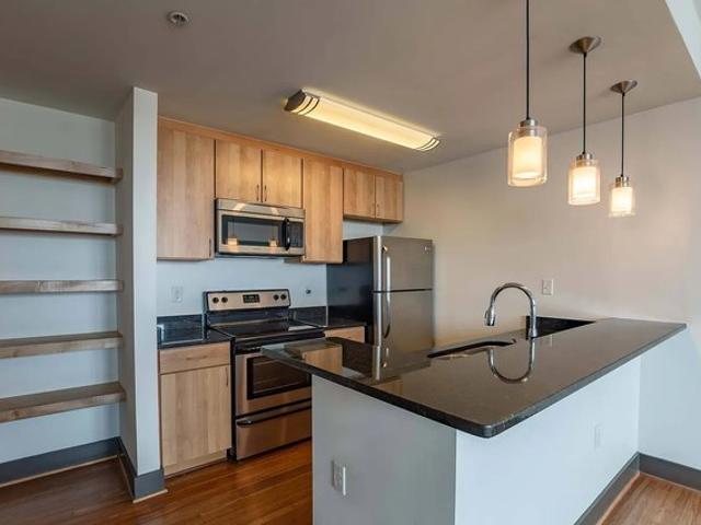 2001 E Franklin St, Richmond, VA 23223