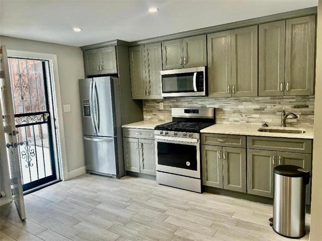 2001 East 60th Street